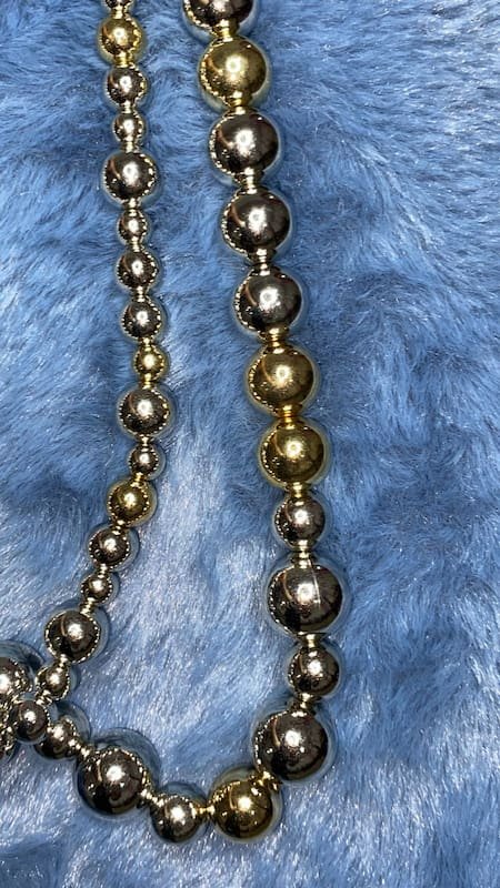 Collar de Perlas Doradas y Plateadas – Dayiseli Mayorista